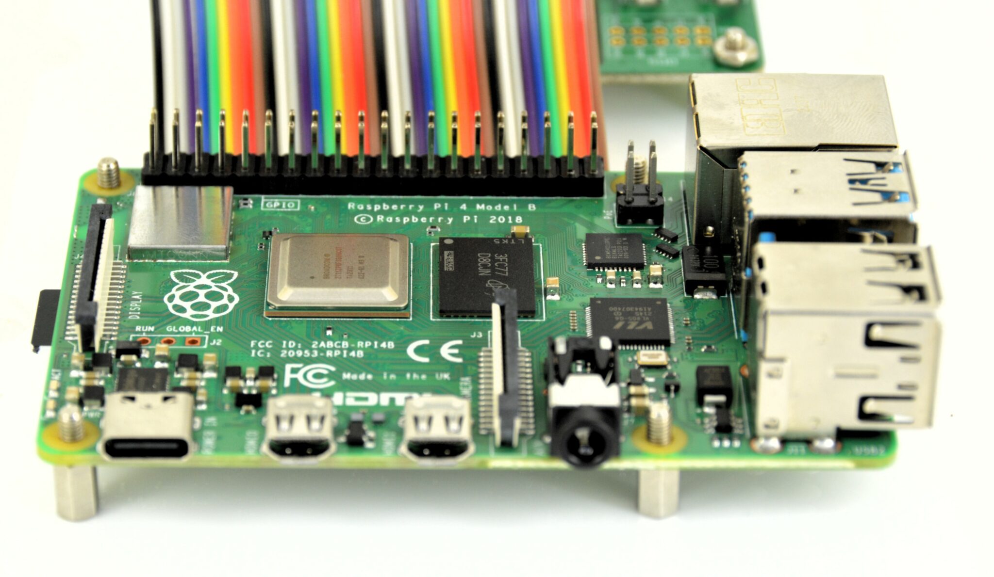 [技術教學文] Raspberry Pi 4 樹莓派散熱套裝開箱及使用教學 - CAVEDU教育團隊技術部落格